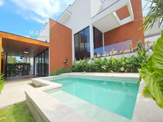Casa / Sobrado em Condomínio para Venda em Arujá/SP Arujá 5 5 Quartos