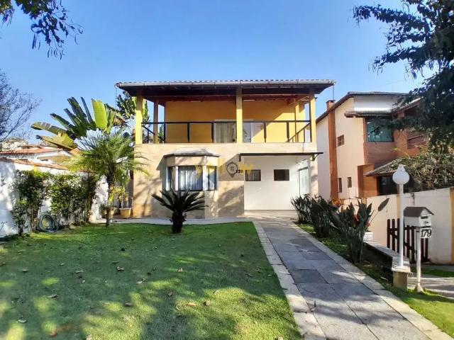 Casa / Sobrado em Condomínio para Venda em Arujá/SP Arujá 5 3 Quartos