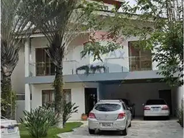 Casa / Sobrado em Condomínio para Venda em Arujá/SP Arujá 5 3 Quartos