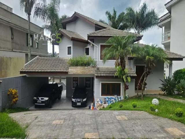 Casa / Sobrado em Condomínio para Venda em Arujá/SP Arujá 5 3 Quartos
