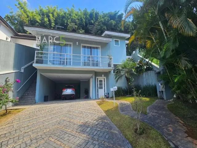 Casa / Sobrado em Condomínio para Venda em Arujá/SP Arujá 5 3 Quartos