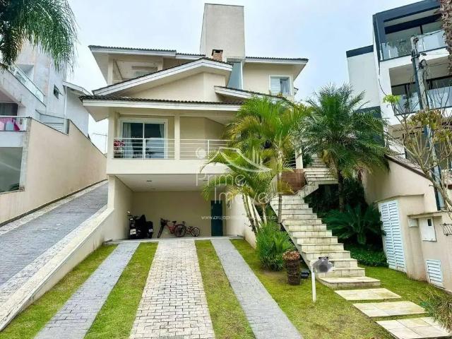 Casa / Sobrado em Condomínio para Venda em Arujá/SP Arujá 5 3 Quartos