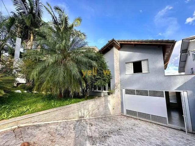 Casa / Sobrado em Condomínio para Venda em Arujá/SP Arujá 5 3 Quartos
