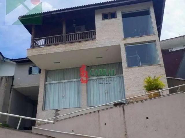 Casa / Sobrado em Condomínio para Venda em Arujá/SP Arujá Country Club 4 Quartos