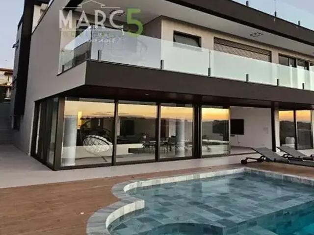 Casa / Sobrado em Condomínio para Venda em Arujá/SP Jardim Imperial Hills III 4 Quartos