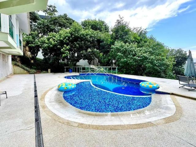 Casa / Sobrado em Condomínio para Venda em Arujá/SP Jardim Imperial Hills III 4 Quartos