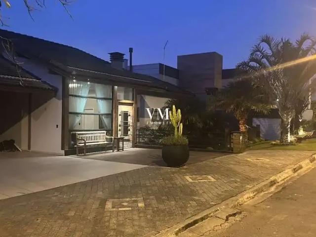 Casa / Sobrado em Condomínio para Venda em Arujá/SP Jardim Imperial Hills III 4 Quartos