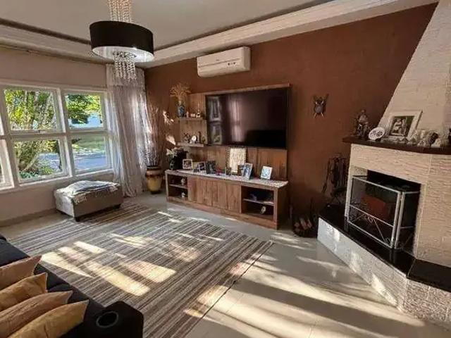 Casa / Sobrado em Condomínio para Venda em Arujá/SP Novo Horizonte Hills I e II 5 Quartos