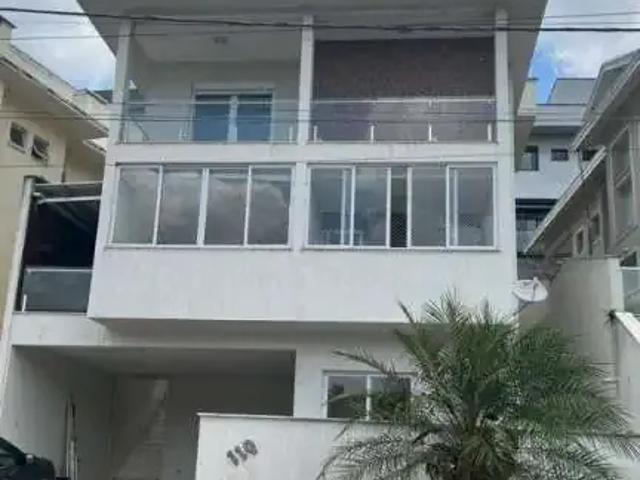 Casa / Sobrado em Condomínio para Venda em Arujá/SP Residencial Real Park 3 Quartos