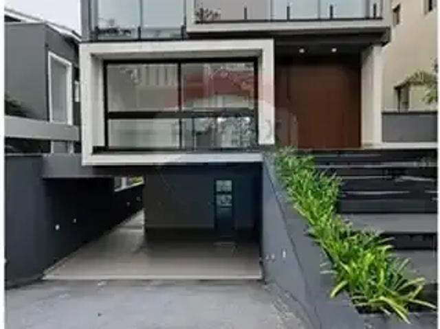 Casa / Sobrado em Condomínio para Venda em Arujá/SP Residencial Real Park 4 Quartos