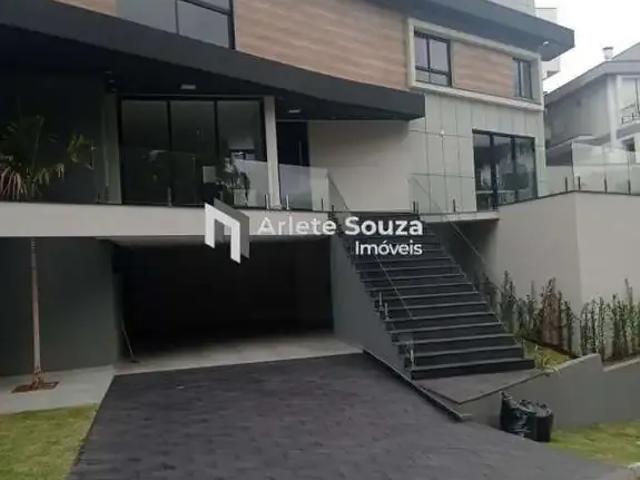Casa / Sobrado em Condomínio para Venda em Arujá/SP Residencial Real Park 4 Quartos