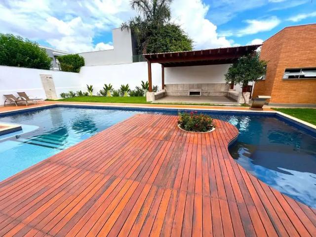 Casa / Sobrado em Condomínio para Venda em Assis/SP Centro 6 Quartos