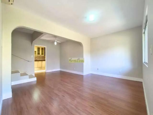 Casa / Sobrado em Condomínio para Venda em Balneário Camboriú/SC Ariribá 3 Quartos