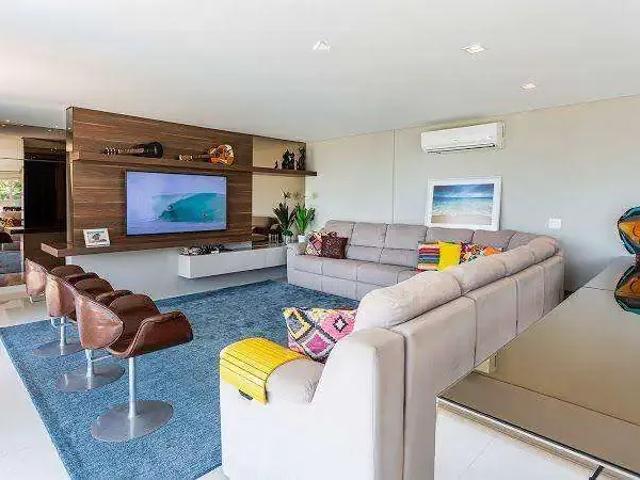 Casa / Sobrado em Condomínio para Venda em Balneário Camboriú/SC Praia do Estaleirinho 4 Quartos