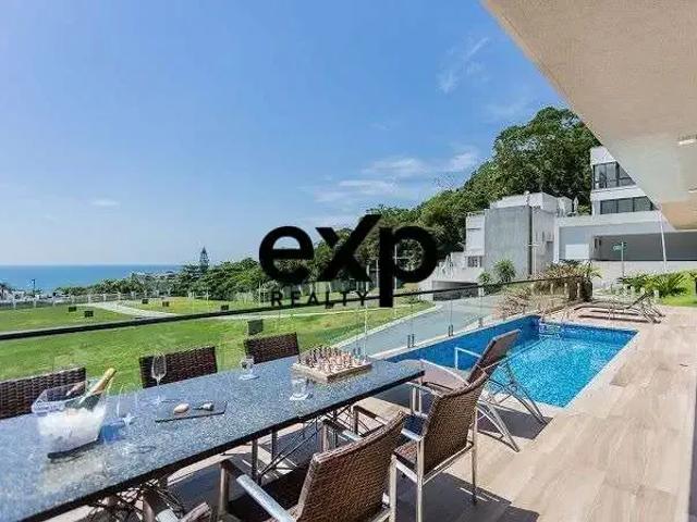 Casa / Sobrado em Condomínio para Venda em Balneário Camboriú/SC Praia do Estaleirinho 6 Quartos