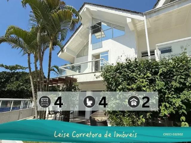 Casa / Sobrado em Condomínio para Venda em Balneário Camboriú/SC Praia do Estaleiro 4 Quartos