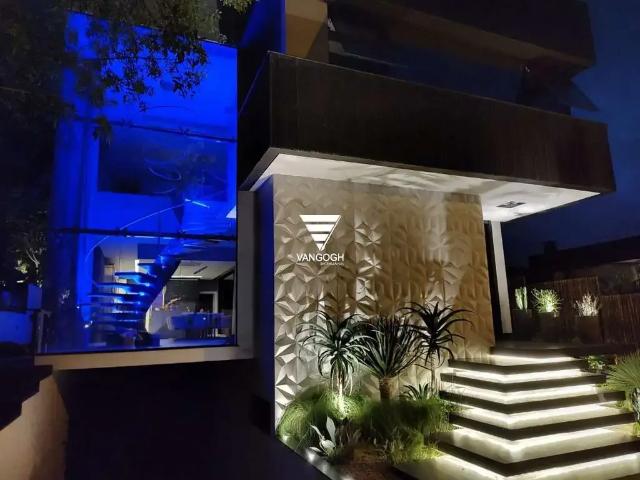 Casa / Sobrado em Condomínio para Venda em Balneário Camboriú/SC Praia do Estaleiro 4 Quartos