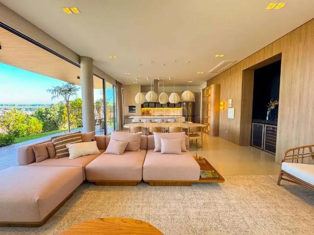 Casa / Sobrado em Condomínio para Venda em Balneário Camboriú/SC Praia do Estaleiro 4 Quartos