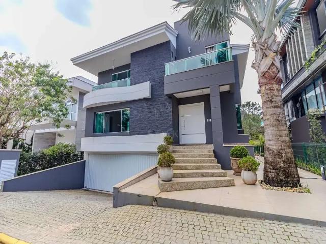 Casa / Sobrado em Condomínio para Venda em Balneário Camboriú/SC Praia do Estaleiro 5 Quartos