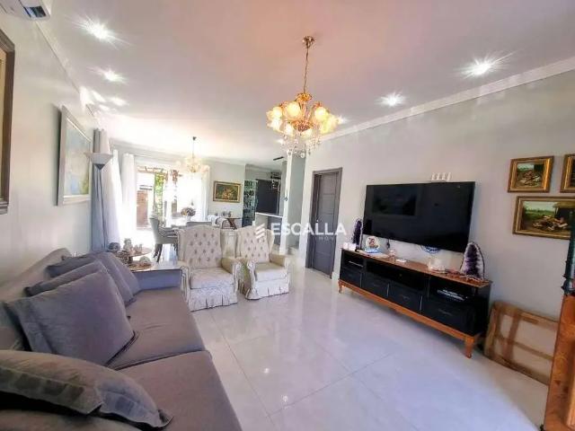 Casa / Sobrado em Condomínio para Venda em Balneário Piçarras/SC Centro 4 Quartos