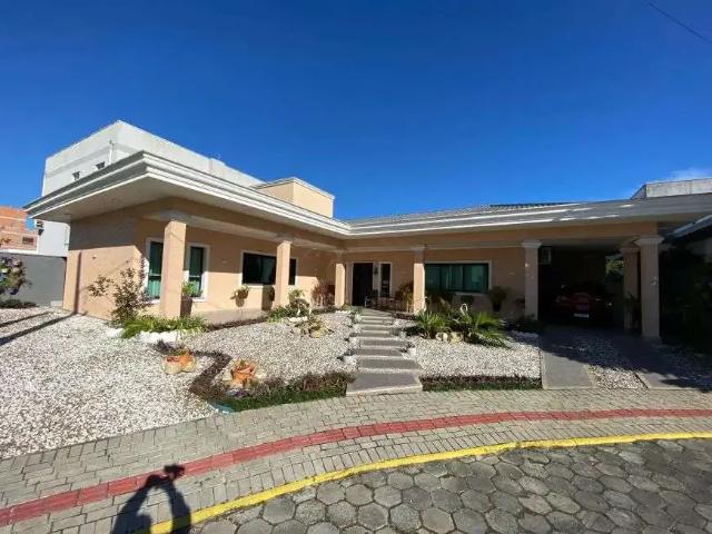 Casa / Sobrado em Condomínio para Venda em Balneário Piçarras/SC Centro 4 Quartos