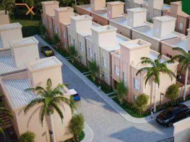 Casa / Sobrado em Condomínio para Venda em Balneário Piçarras/SC Centro 3 Quartos