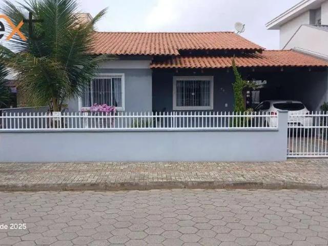 Casa / Sobrado em Condomínio para Venda em Balneário Piçarras/SC Itacolomi 3 Quartos
