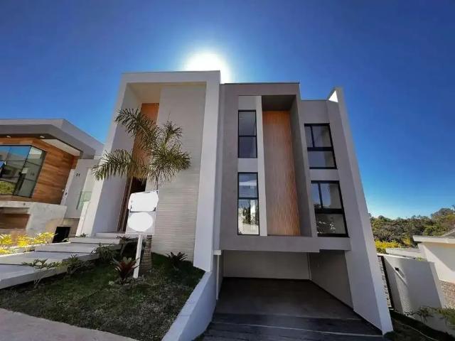 Casa / Sobrado em Condomínio para Venda em Barbacena/MG São José 4 Quartos