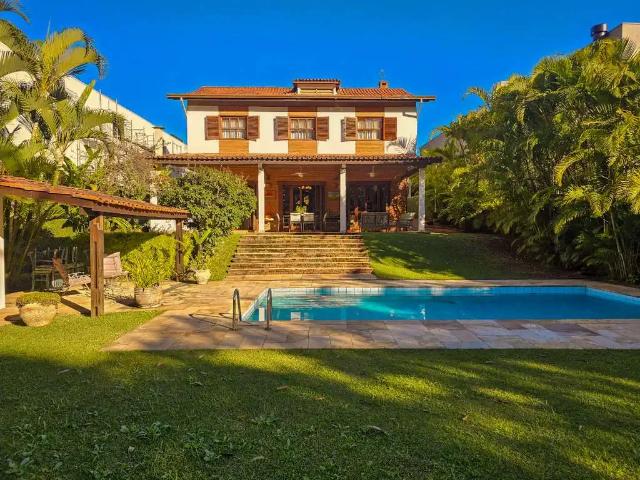 Casa / Sobrado em Condomínio para Venda em Barueri/SP Alphaville Residencial Dois 4 Quartos