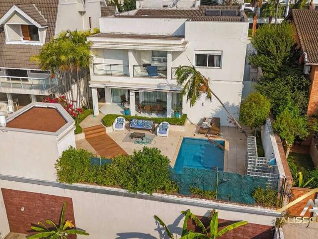 Casa / Sobrado em Condomínio para Venda em Barueri/SP Alphaville Empresarial 4 Quartos