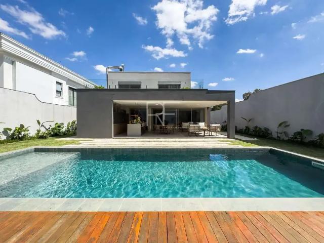 Casa / Sobrado em Condomínio para Venda em Barueri/SP Alphaville Residencial Um 5 Quartos