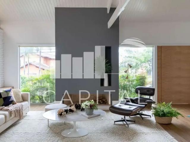 Casa / Sobrado em Condomínio para Venda em Barueri/SP Alphaville 4 Quartos