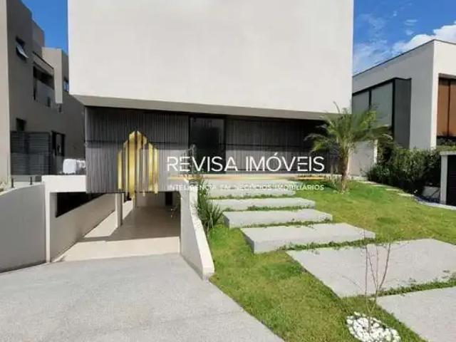 Casa / Sobrado em Condomínio para Venda em Barueri/SP Centro Comercial Jubran 4 Quartos