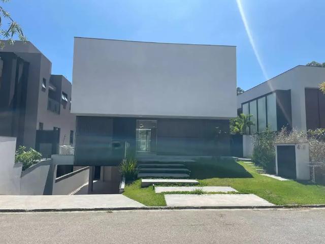 Casa / Sobrado em Condomínio para Venda em Barueri/SP Centro Comercial Jubran 4 Quartos
