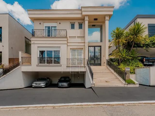 Casa / Sobrado em Condomínio para Venda em Barueri/SP Centro Comercial Jubran 5 Quartos