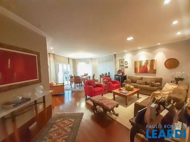 Casa / Sobrado em Condomínio para Venda em Barueri/SP Residencial Morada das Estrelas Aldeia da Serra 4 Quartos