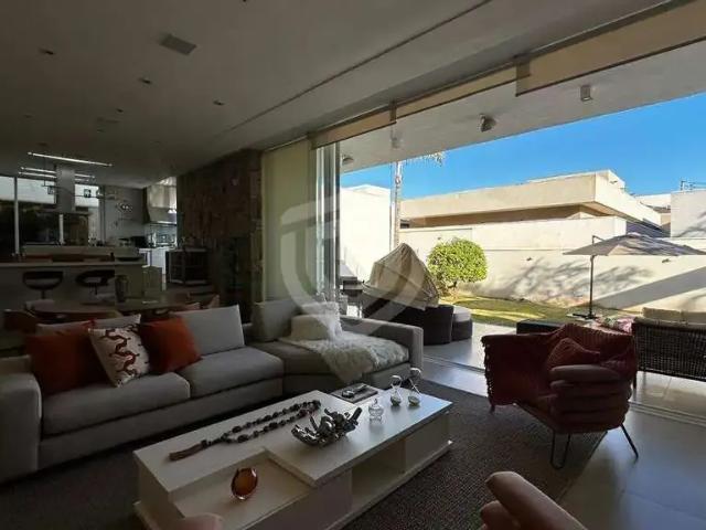 Casa / Sobrado em Condomínio para Venda em Bauru/SP Residencial Villaggio III 4 Quartos