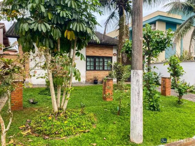 Casa / Sobrado em Condomínio para Venda em Bertioga/SP Centro 4 Quartos