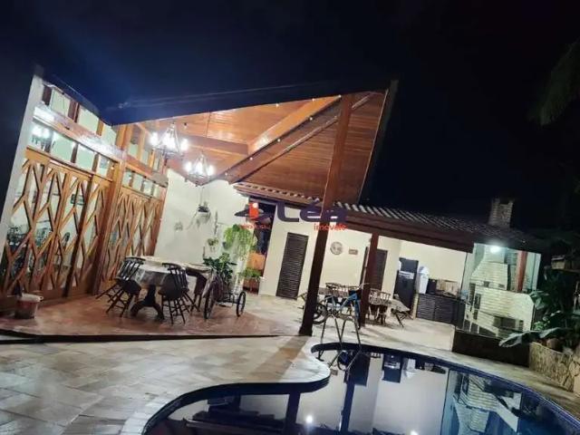 Casa / Sobrado em Condomínio para Venda em Bertioga/SP Guaratuba 4 Quartos