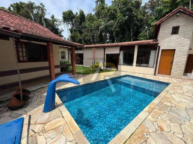 Casa / Sobrado em Condomínio para Venda em Bertioga/SP Guaratuba 5 Quartos