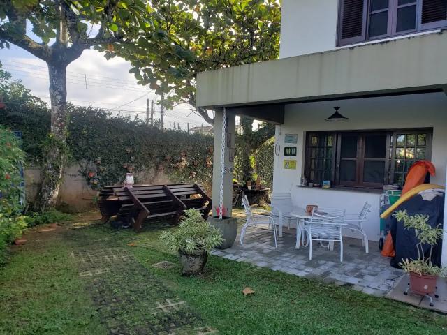Casa / Sobrado em Condomínio para Venda em Bertioga/SP Indaia 3 Quartos