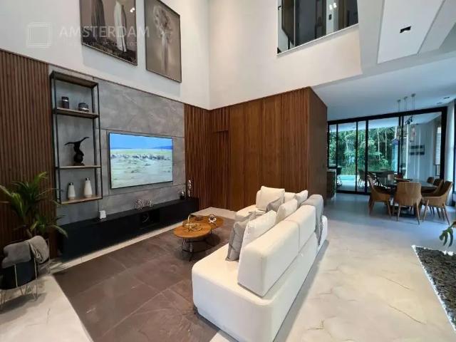Casa / Sobrado em Condomínio para Venda em Bertioga/SP Riviera 5 Quartos