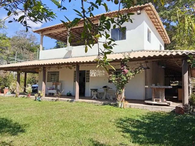 Casa / Sobrado em Condomínio para Venda em Betim/MG Gentileza 4 Quartos