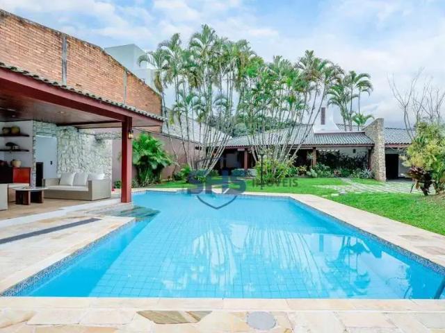 Casa / Sobrado em Condomínio para Venda em Blumenau/SC Garcia 5 Quartos