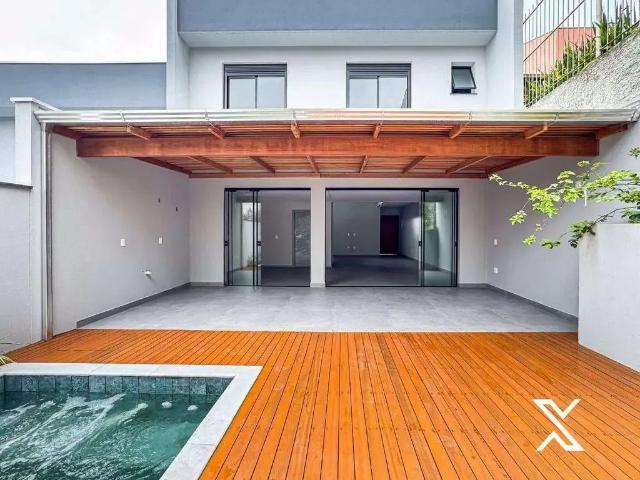 Casa / Sobrado em Condomínio para Venda em Blumenau/SC Escola Agrícola 3 Quartos