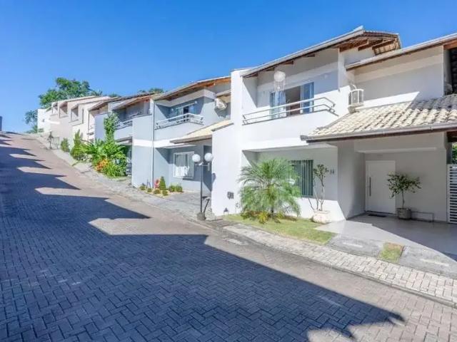 Casa / Sobrado em Condomínio para Venda em Blumenau/SC Itoupavazinha 3 Quartos