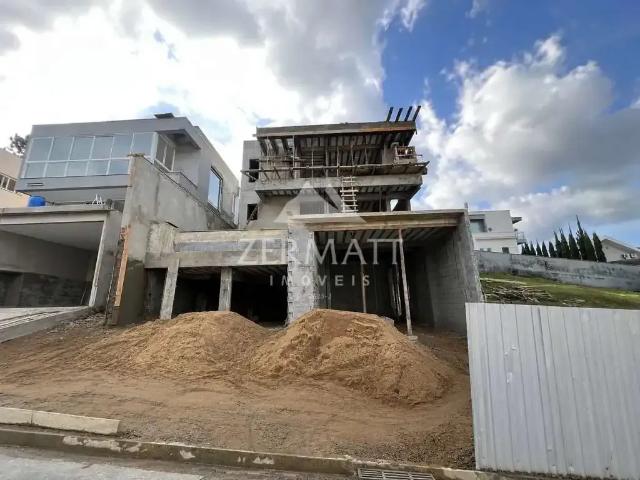 Casa / Sobrado em Condomínio para Venda em Blumenau/SC Itoupava Central 5 Quartos