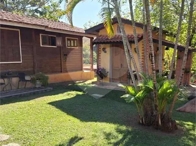 Casa / Sobrado em Condomínio para Venda em Bom Jesus dos Perdões/SP Alpes D'Ouro 4 Quartos
