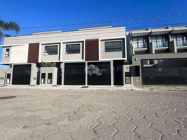 Casa / Sobrado em Condomínio para Venda em Bombinhas/SC Canto Grande 2 Quartos