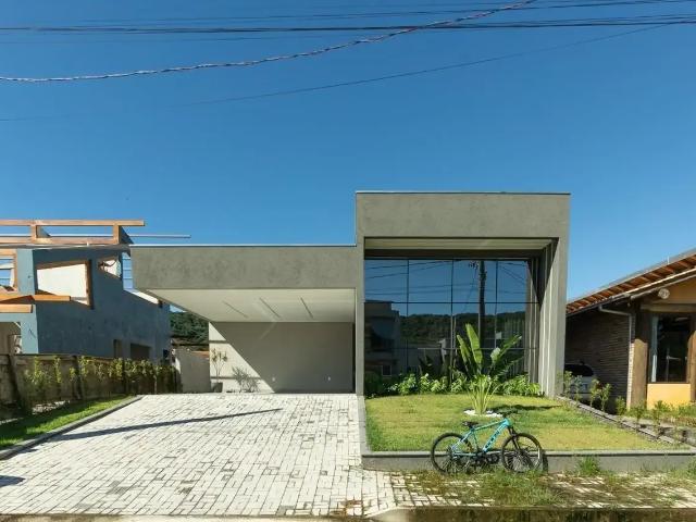 Casa / Sobrado em Condomínio para Venda em Bombinhas/SC Sertãozinho 2 Quartos